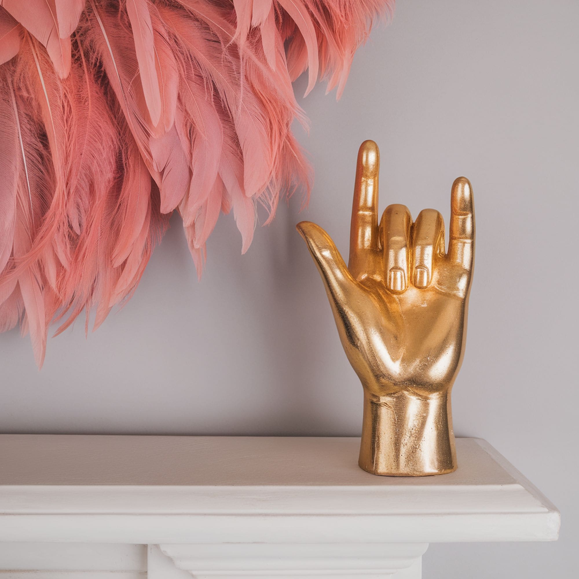 18 Beautiful Ways to Decorate With Gold – Rhythm of the Home