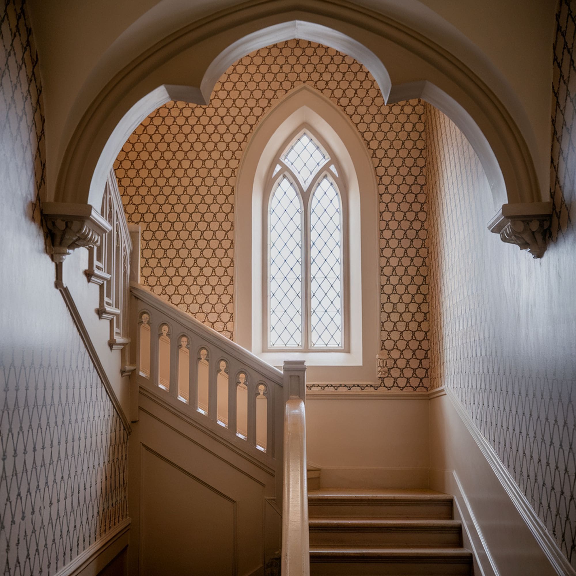 10 Ways to Decorate Your Home in the Gothic Style – Rhythm of the Home