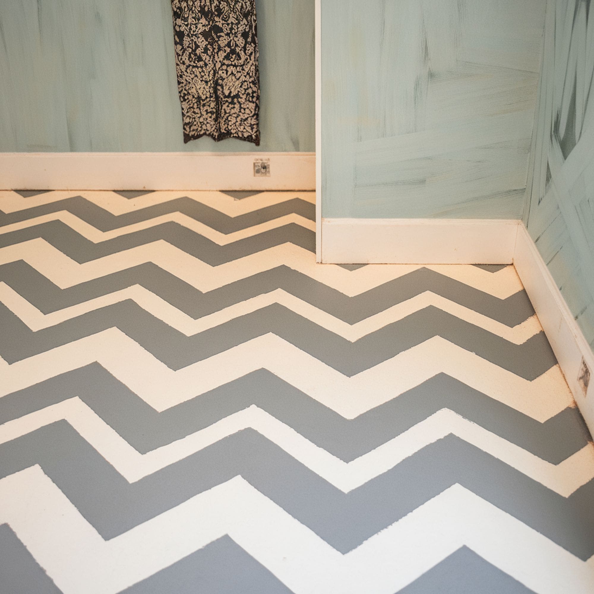 16 Vibrant Zig-Zag Decorating Ideas – Rhythm of the Home