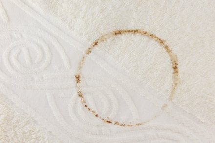 6 Ways to Remove Rust Stains from Clothes – Rhythm of the Home