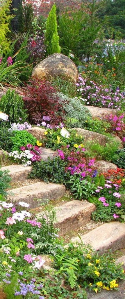 8 Inspiring Hillside Landscaping Ideas - Rhythm of the Home