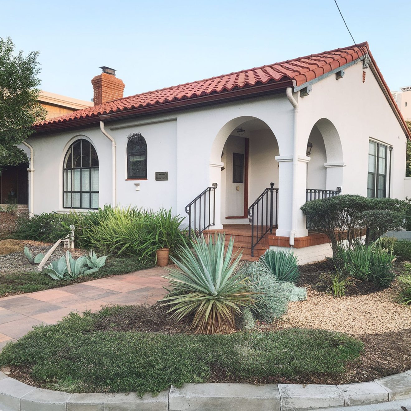 15 Beautiful Mission Style Homes – Rhythm of the Home