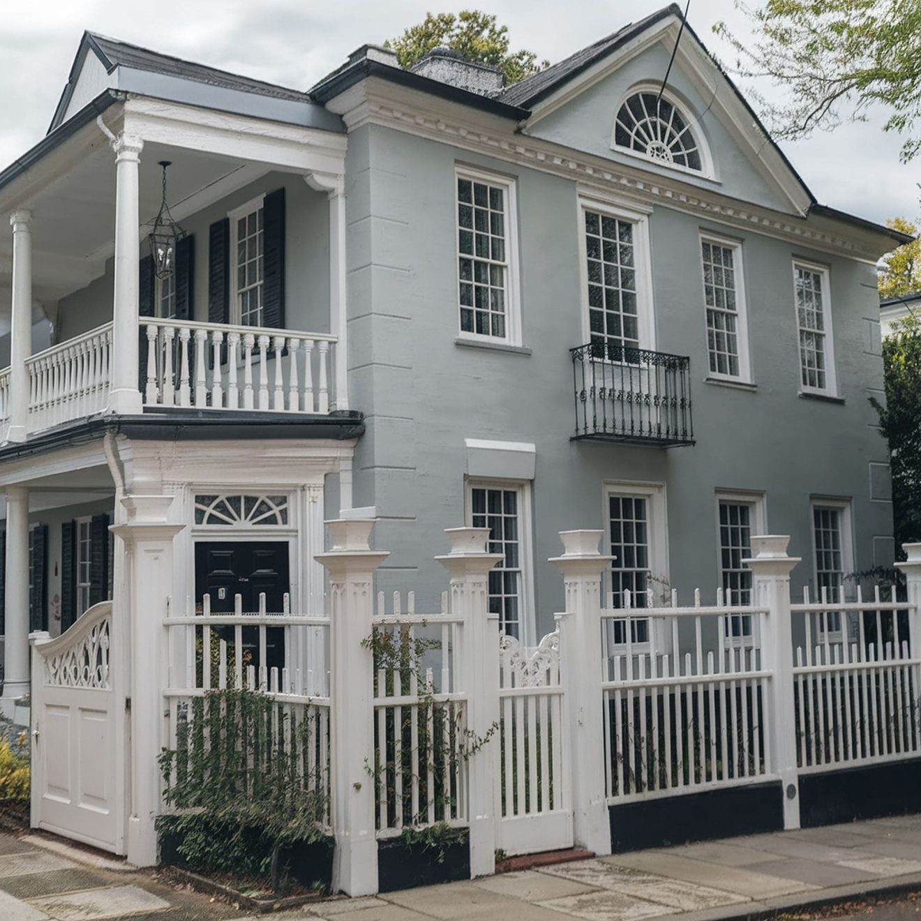 12 Amazing Charleston Style Homes/Buildings – Rhythm of the Home