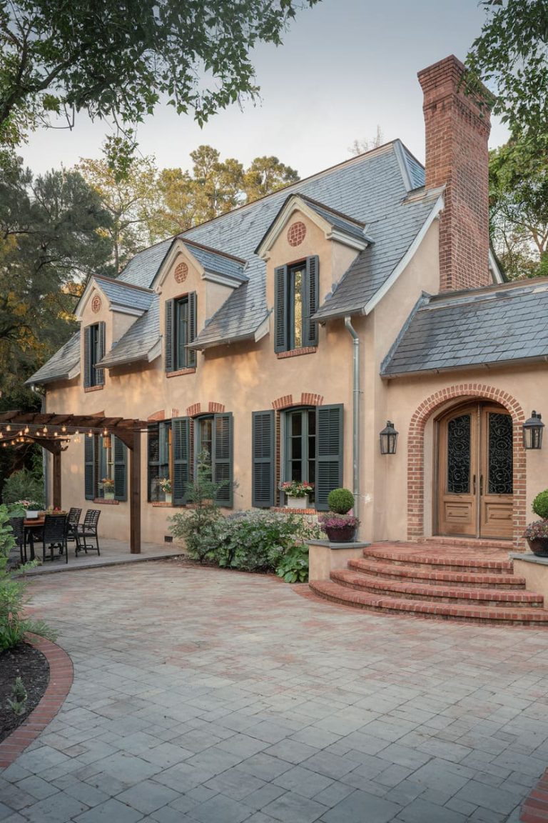 204 Fabulous French Provincial Homes – Rhythm of the Home