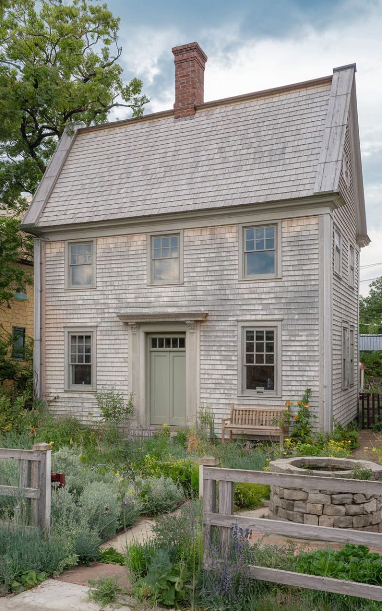 49 Cozy American Colonial Style Homes – Rhythm of the Home