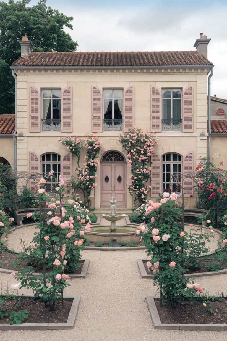 204 Fabulous French Provincial Homes – Rhythm of the Home