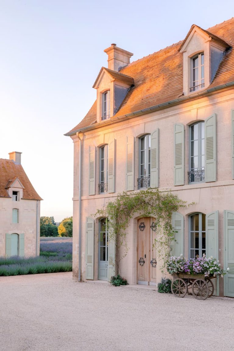 204 Fabulous French Provincial Homes – Rhythm of the Home