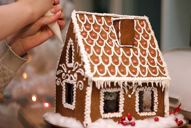 22 Fantastic Gingerbread House Ideas You Will Love – Rhythm of the Home
