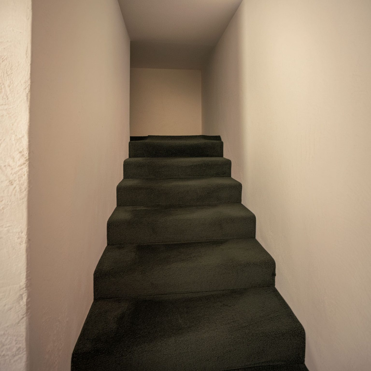 40 Liminal Spaces That Will Haunt You – Rhythm of the Home