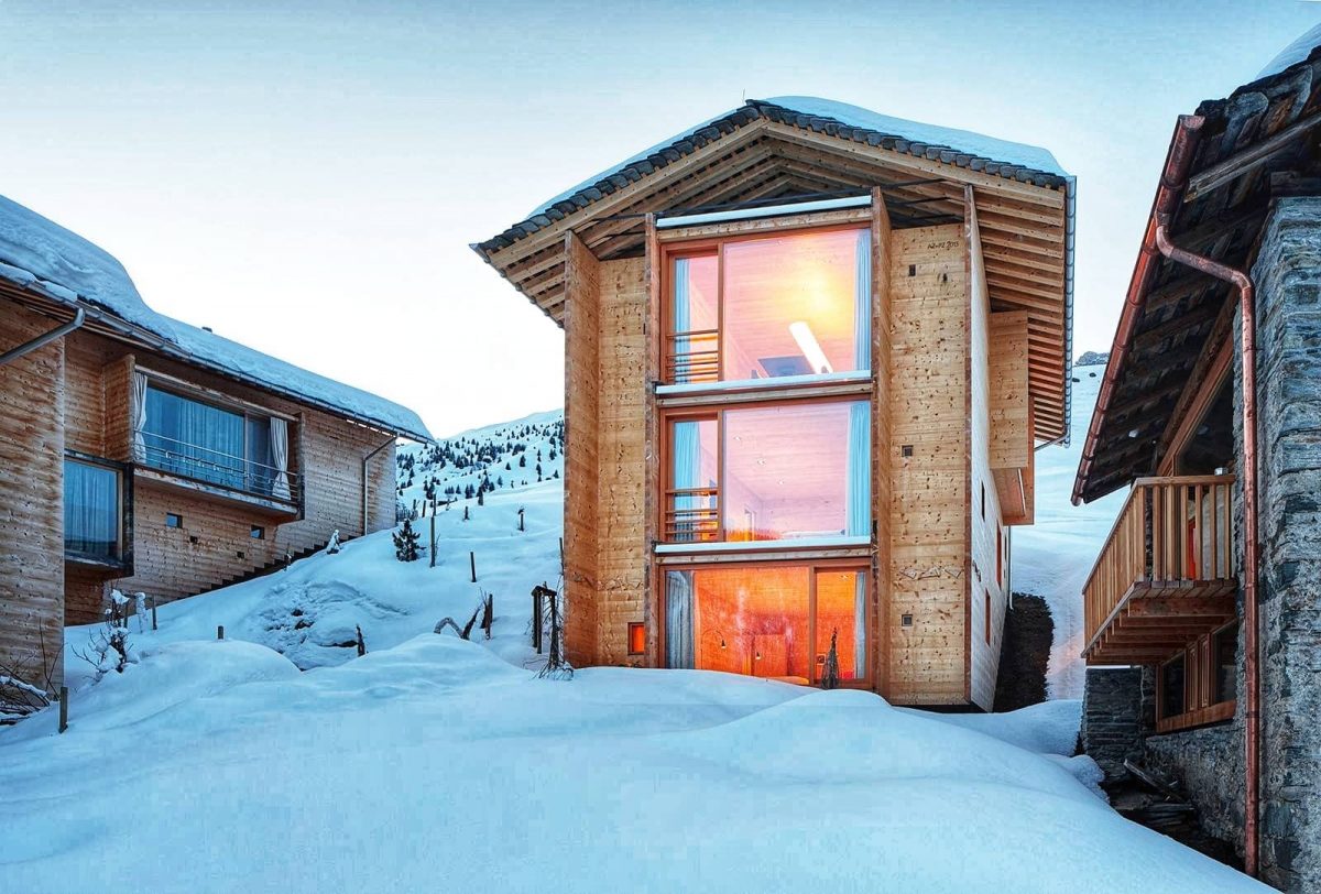 10 Impressive Chalet Style Homes – Rhythm of the Home
