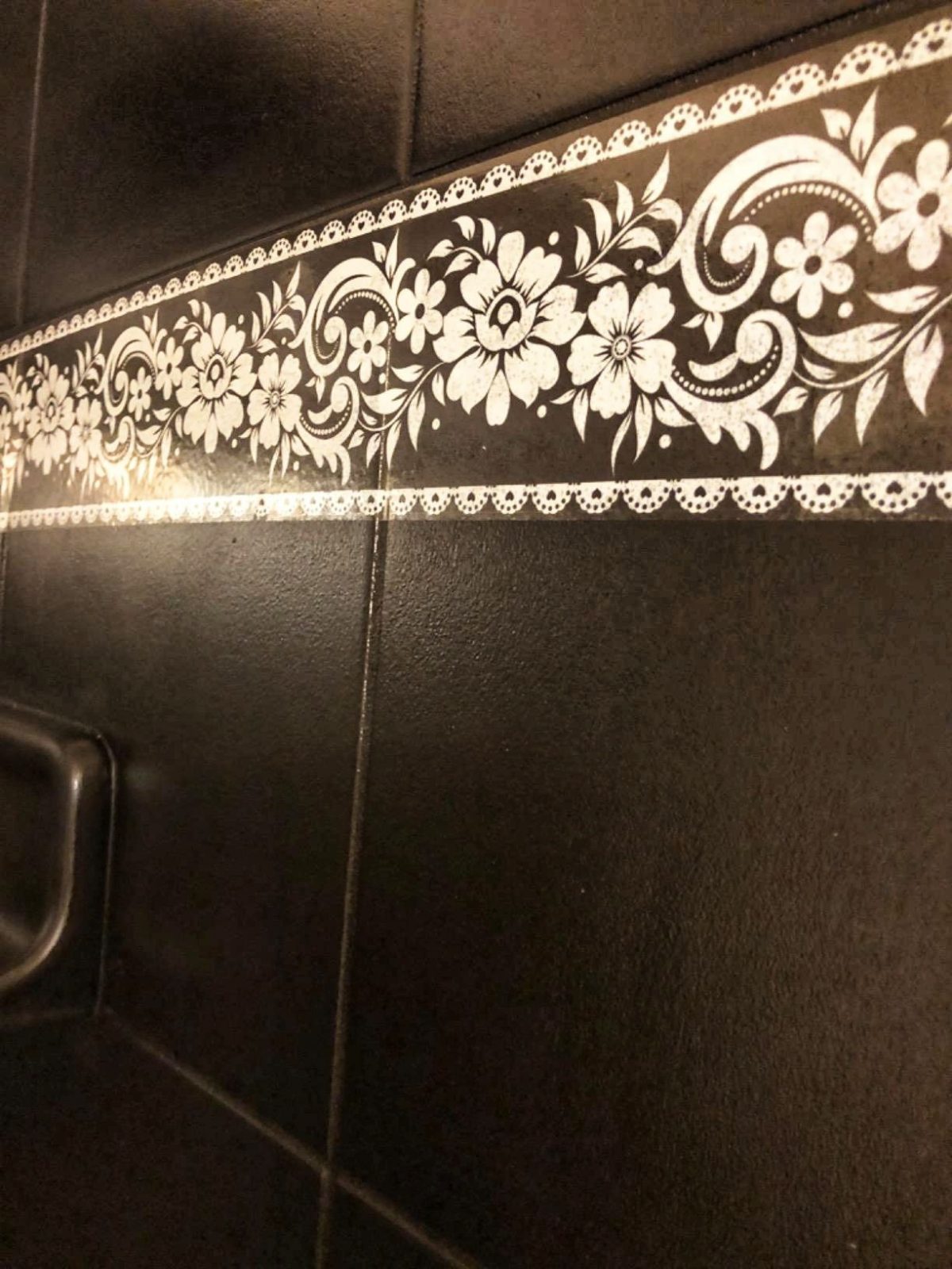 10 Stunning Wallpaper Border Ideas – Rhythm of the Home