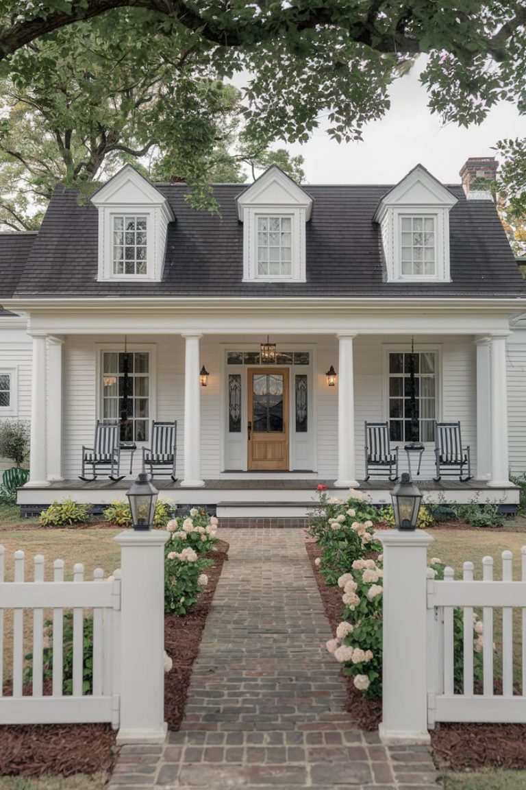 The 53 Best Exterior Colors for Ranch Houses – Rhythm of the Home