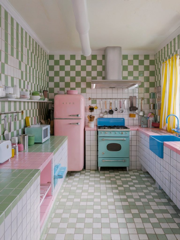 14 Kitschy Kitchen Ideas – Rhythm of the Home