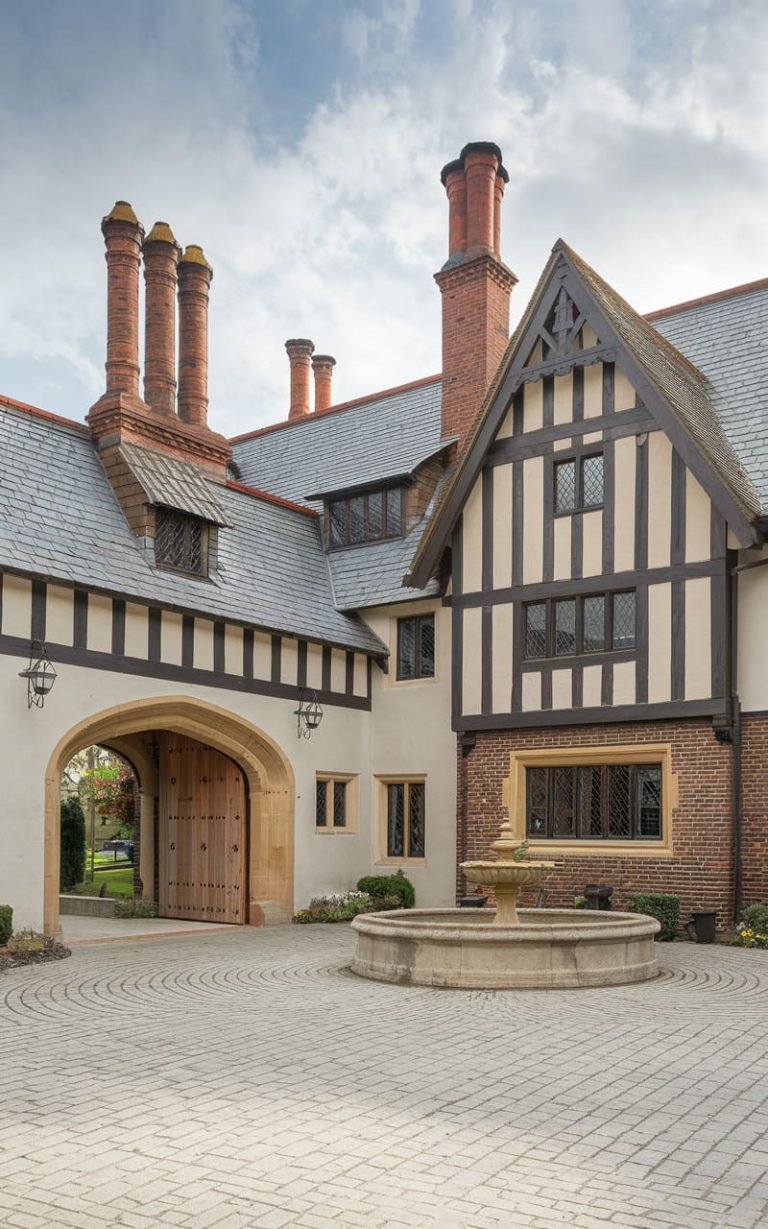 150 Beautiful Tudor Mansions – Rhythm of the Home